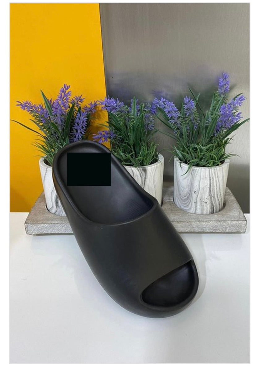 Chill Mode | black slides – A Dose of Style